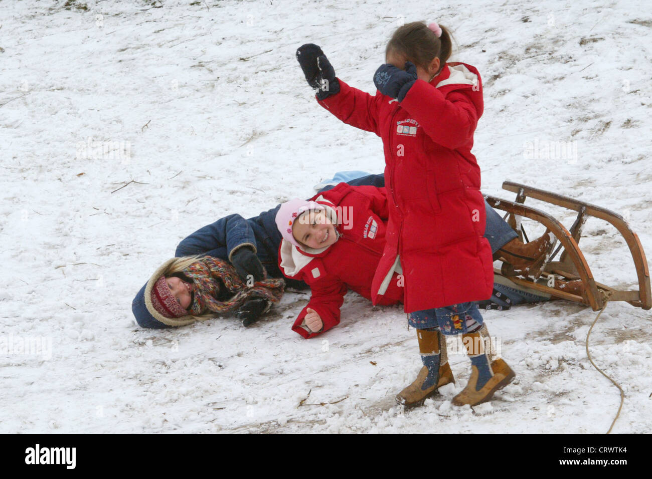 Berlin germany children sledding hi-res stock photography and images ...