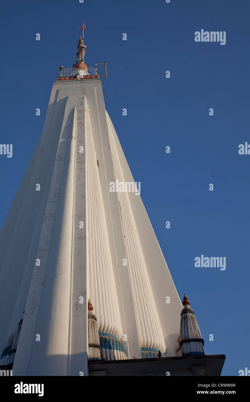 Hindu temple in the old town in Mombasa, Kenya Stock Photo - Alamy