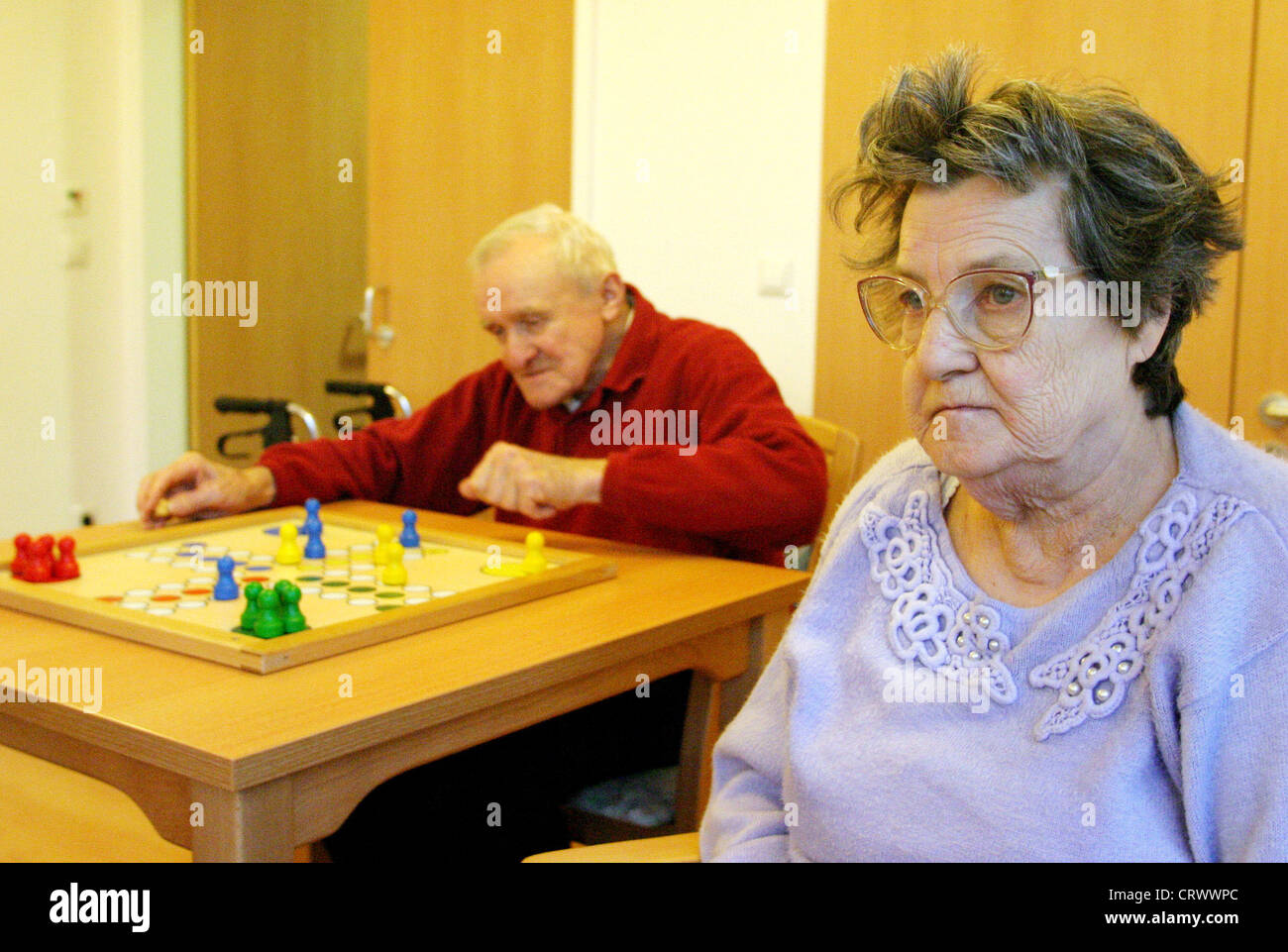 Old age home residents social activity hi-res stock photography and ...