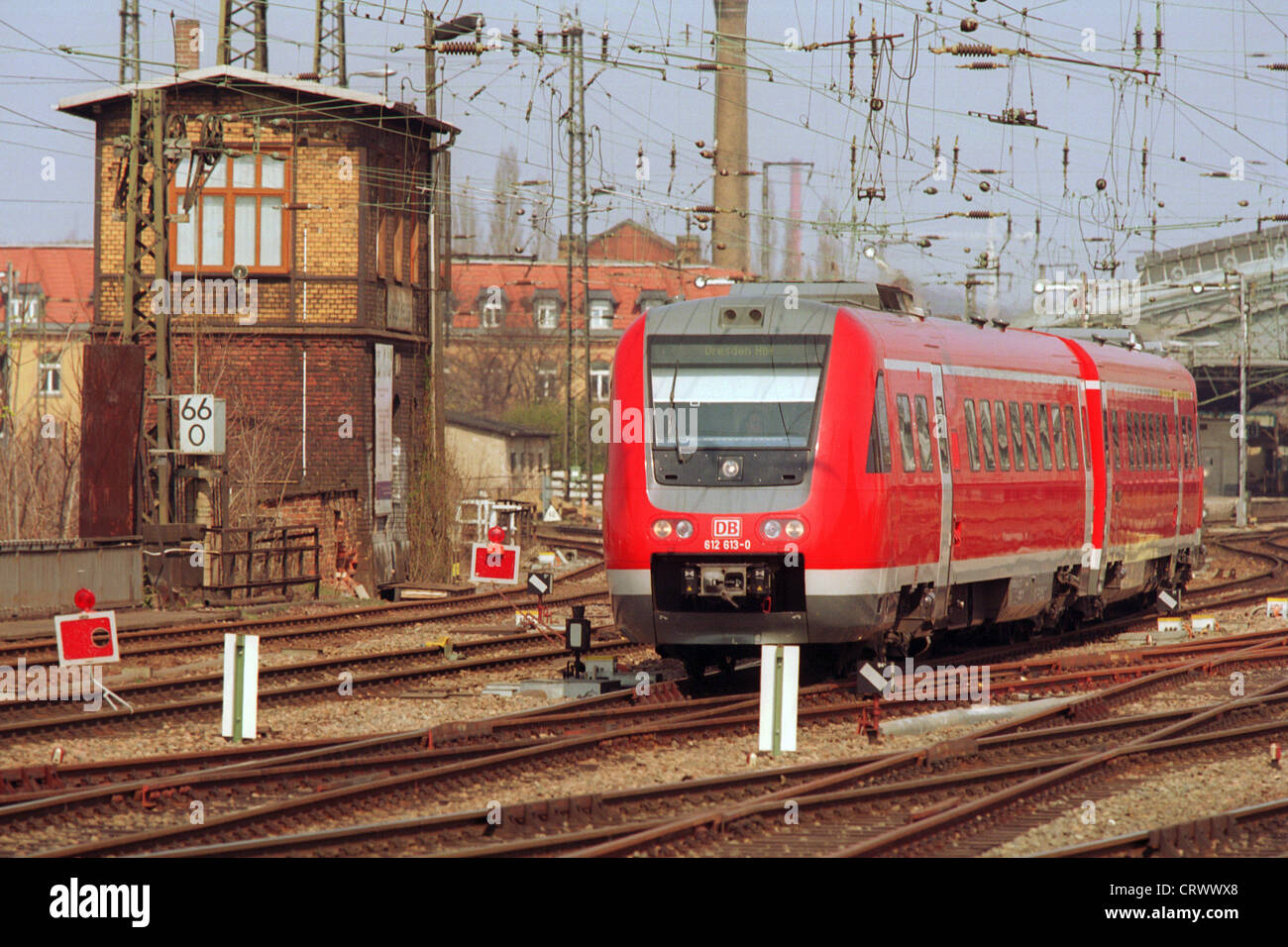 Train leaving station hi-res stock photography and images - Alamy