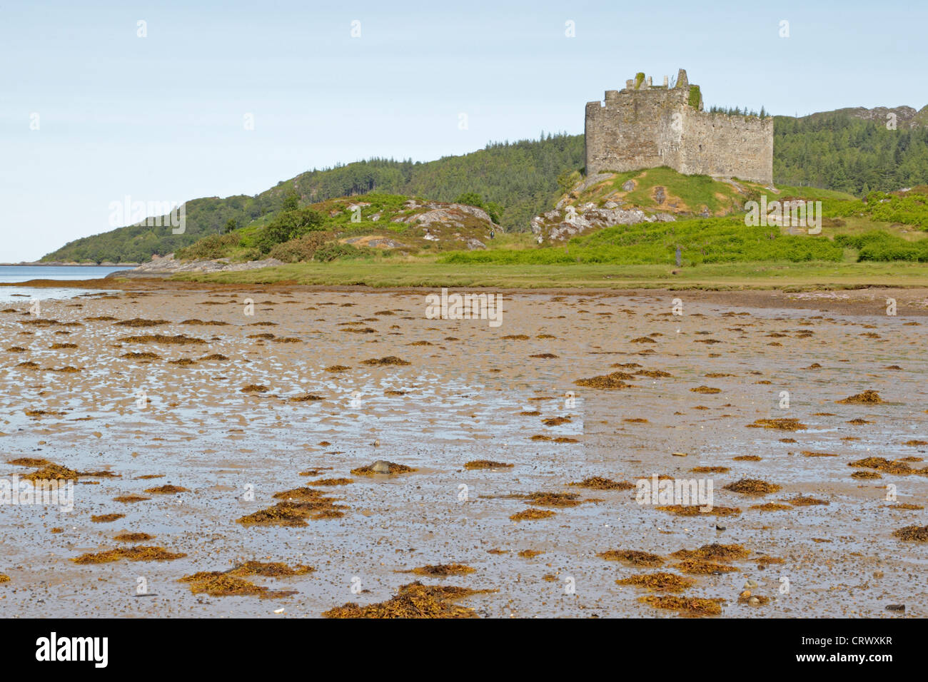 Tioram castle hi-res stock photography and images - Alamy