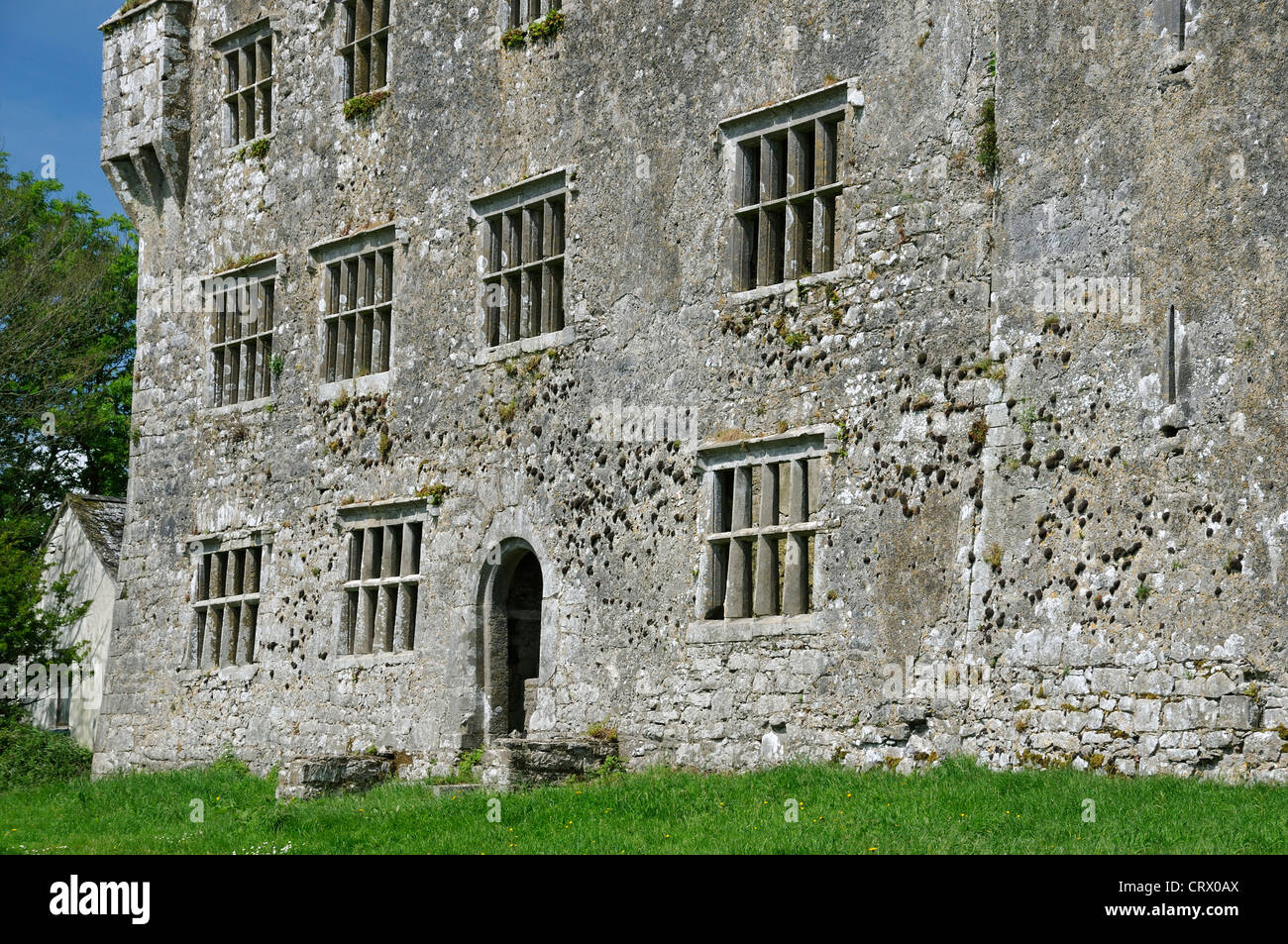 Leamaneh castle hi-res stock photography and images - Alamy