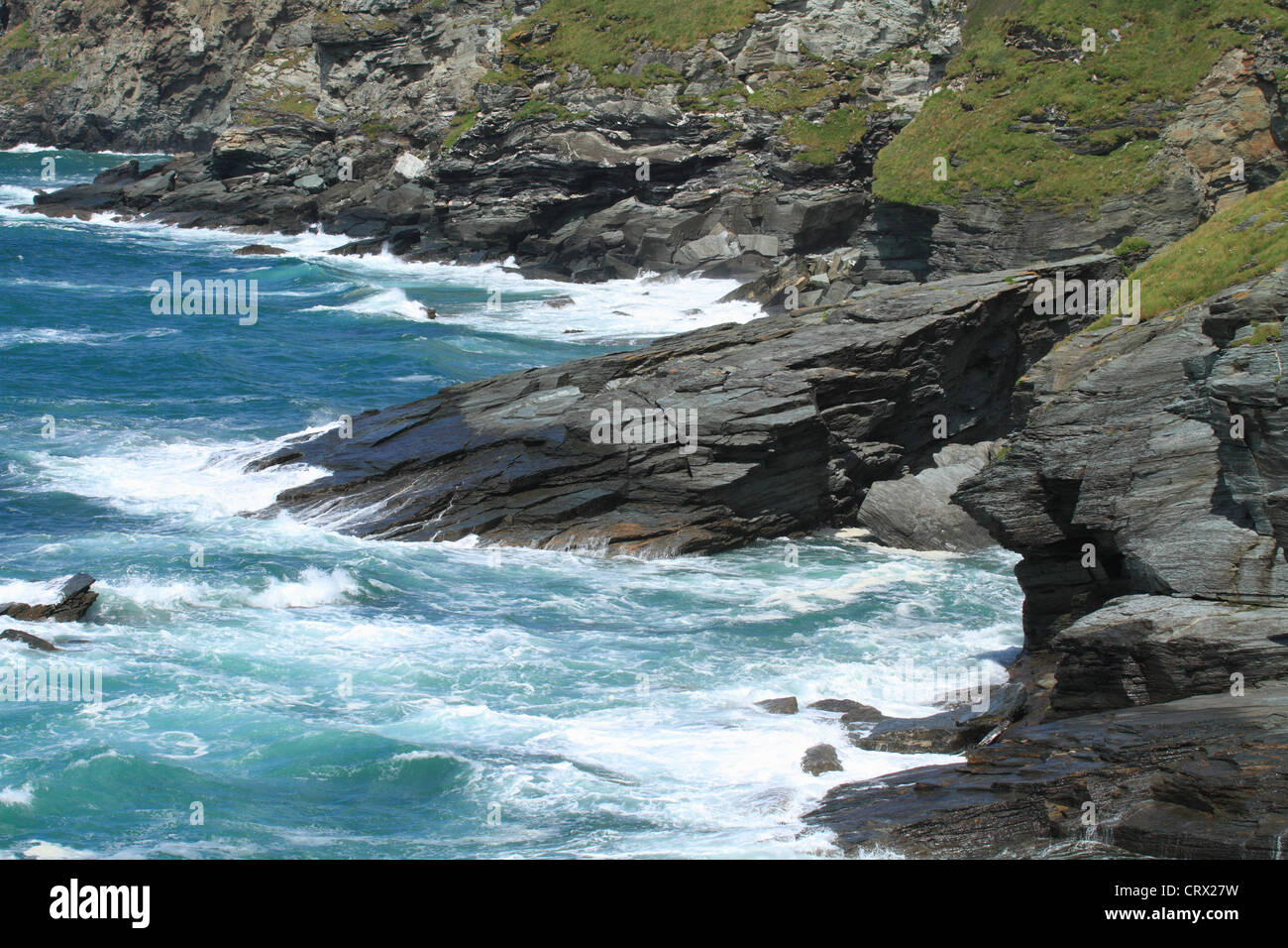 Trebarwith strand, summer high tide, North Cornwall, England, UK Stock ...