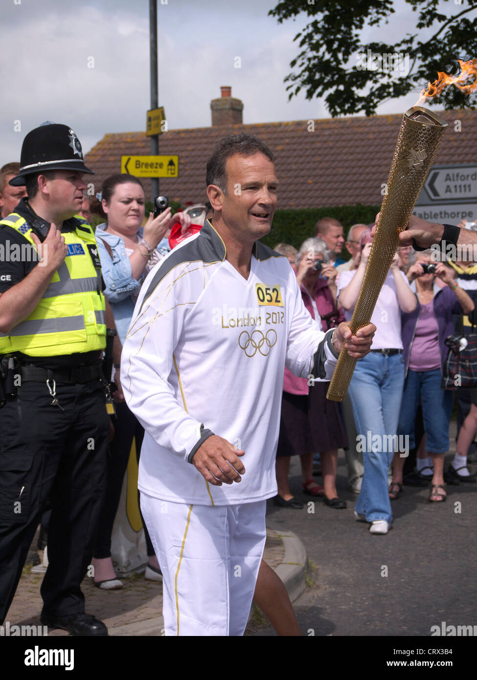 Olympic torch bearer hi-res stock photography and images - Alamy