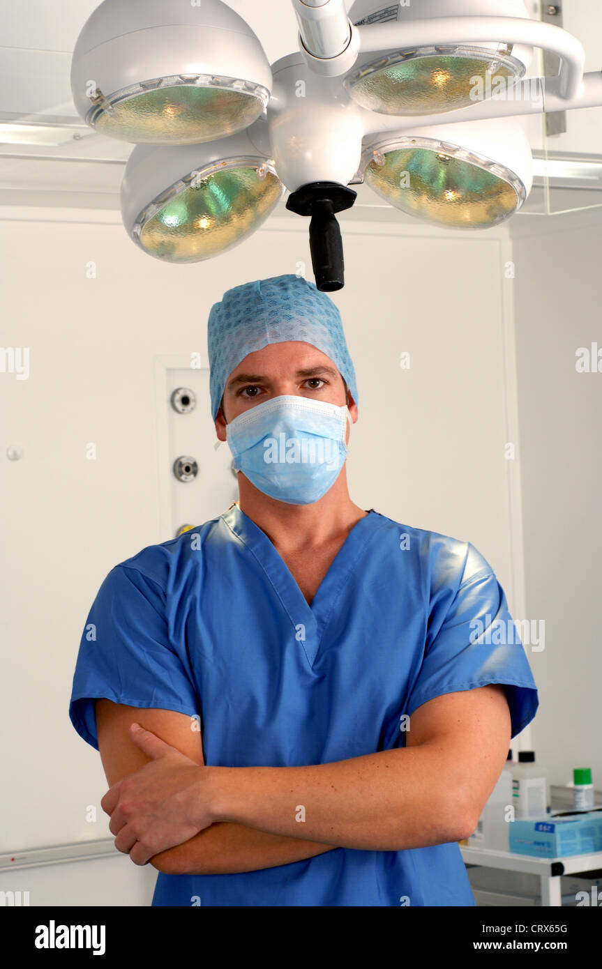 Portrait of a surgeon in an operating theatre Stock Photo - Alamy