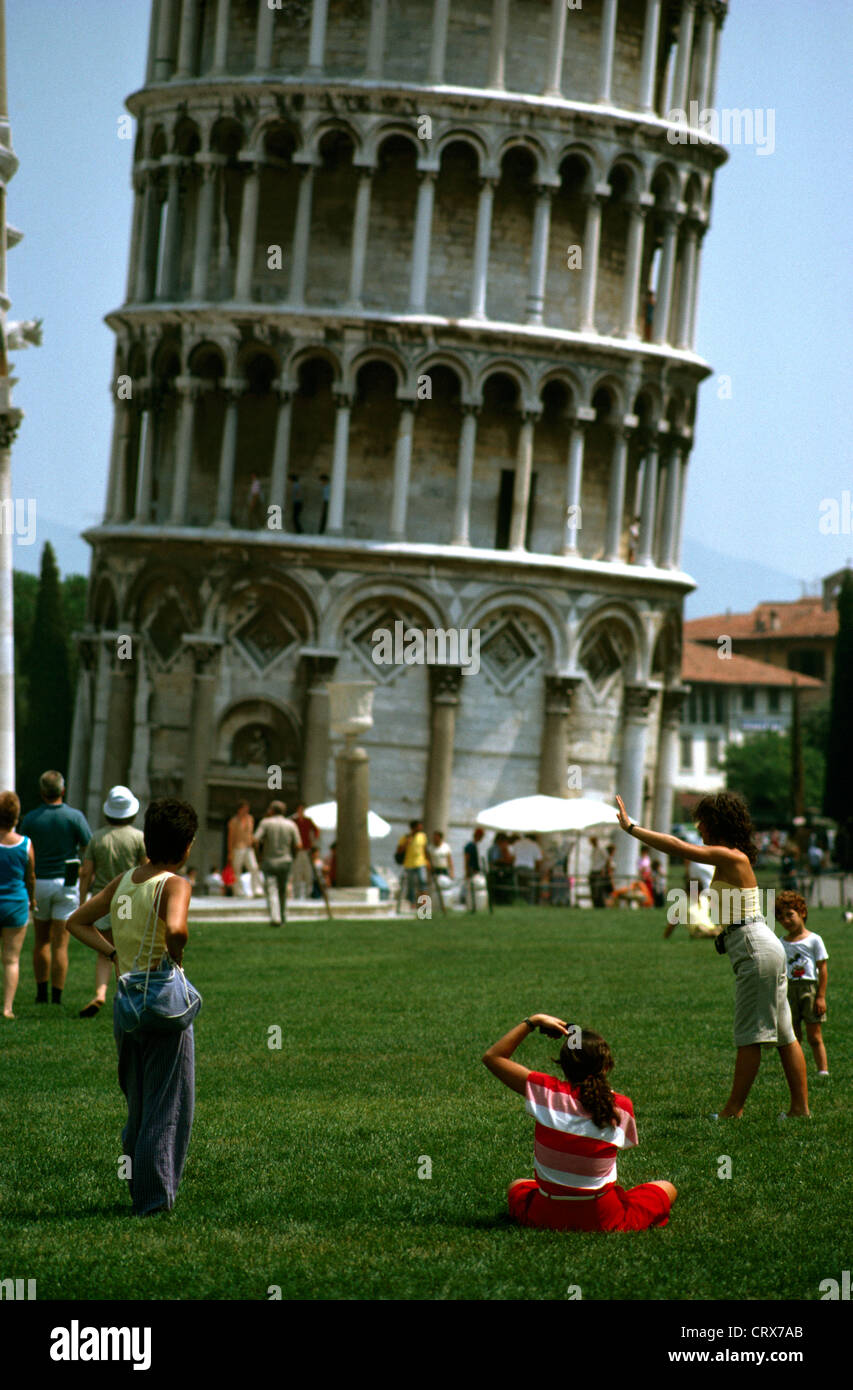 Tourists photographing leaning tower hi-res stock photography and ...