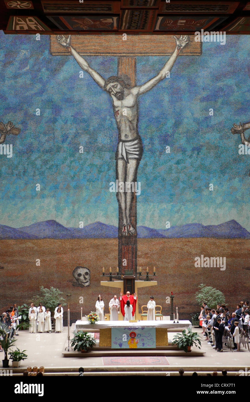 Catholic mass, Milan, Italy Stock Photo - Alamy