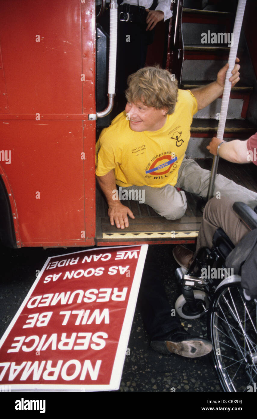 Wheelchair Accessible Bus High Resolution Stock Photography and Images ...