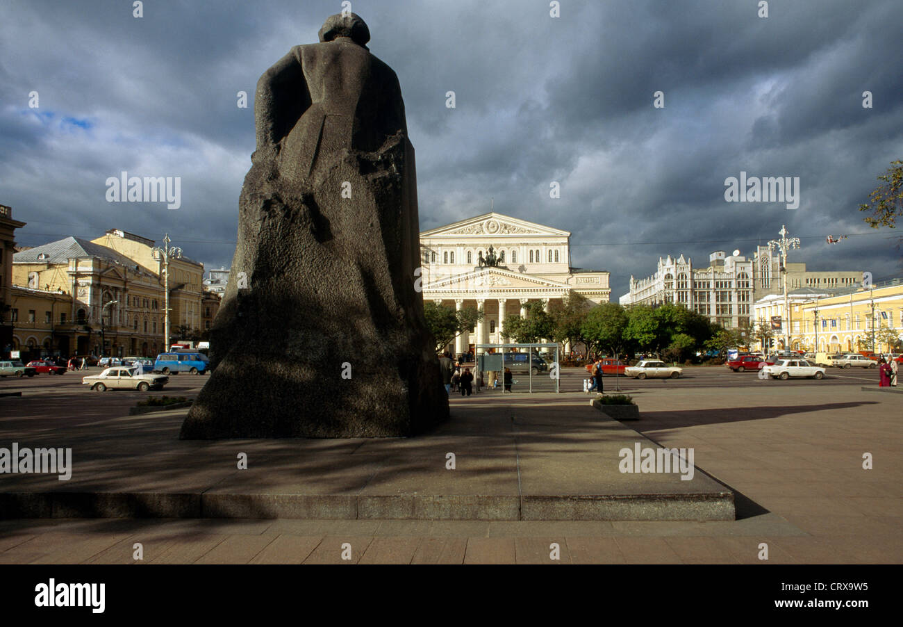 Moscow Russia Karl Marx Statue Bolshoi Theatre Stock Photo - Alamy