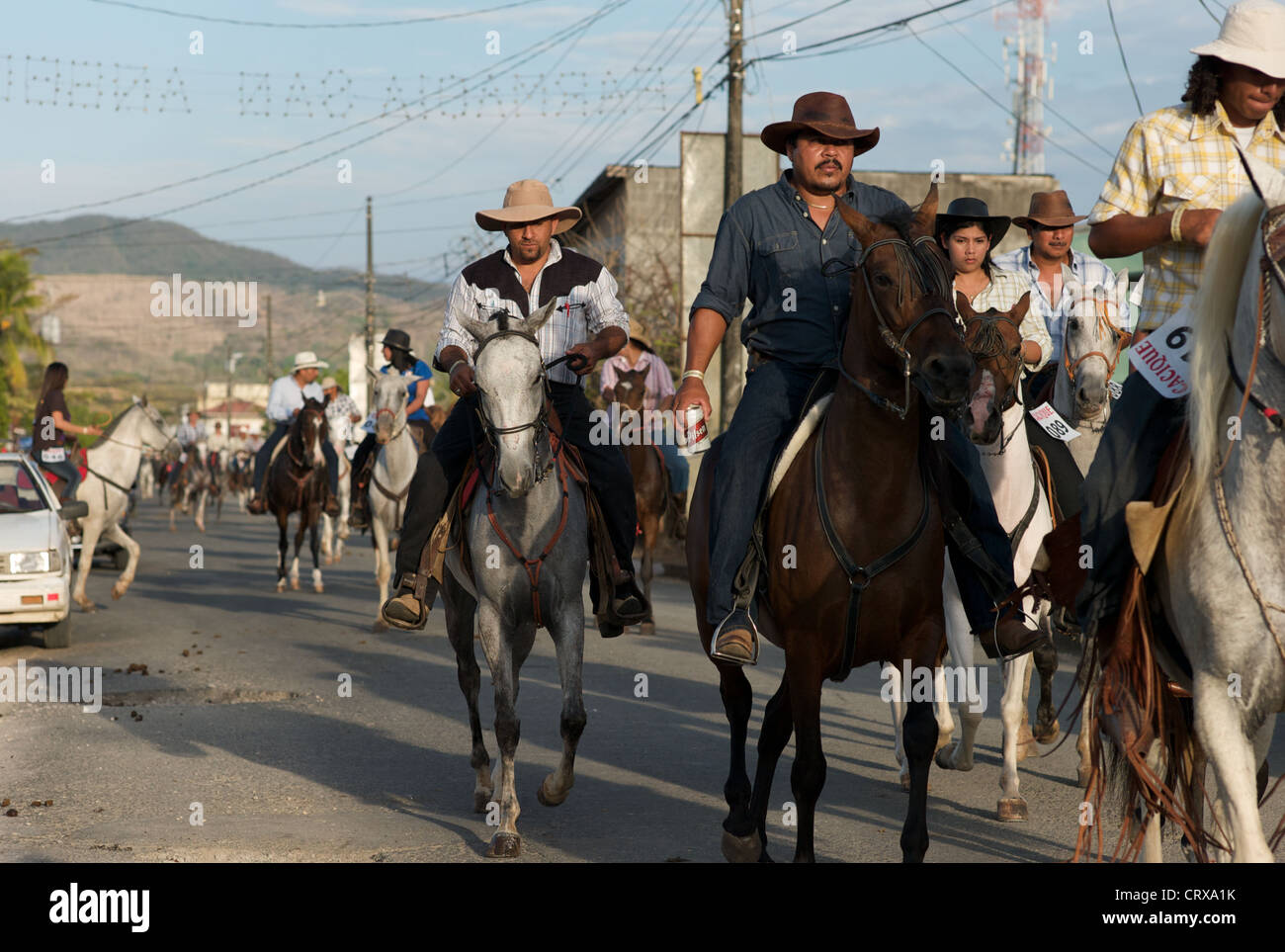 Rodeo cowboy lariat hi-res stock photography and images - Alamy