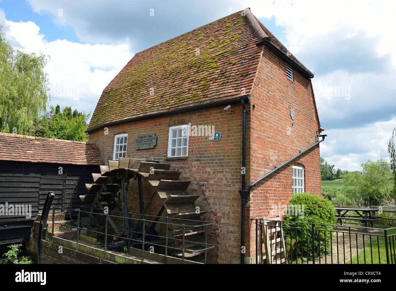 Cobham village hi-res stock photography and images - Alamy