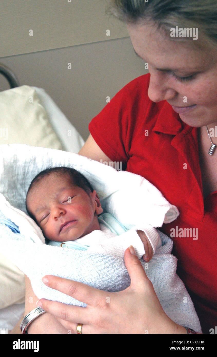 Neonatal ward hi-res stock photography and images - Alamy