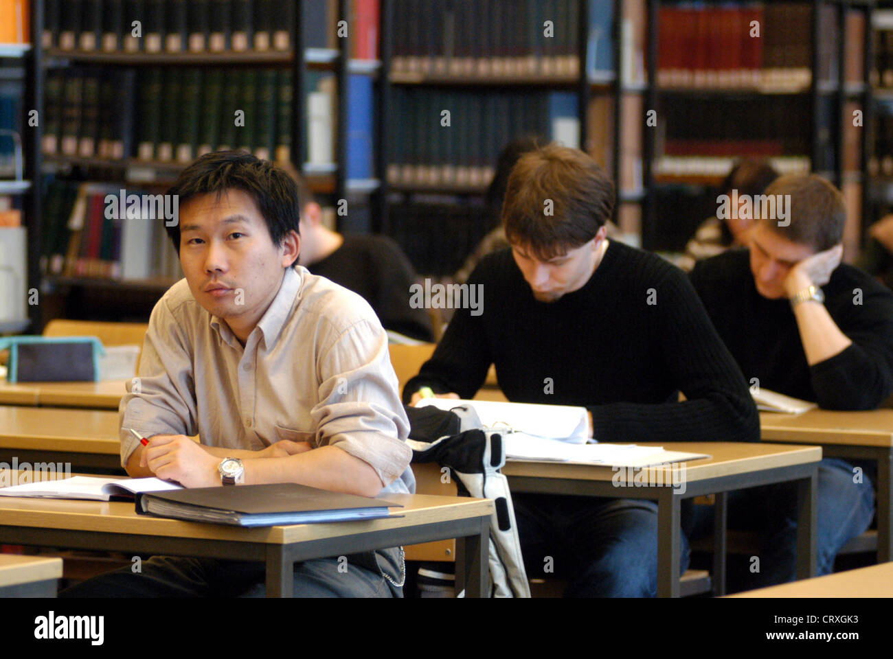 Students in the library at the TU Berlin Stock Photo - Alamy