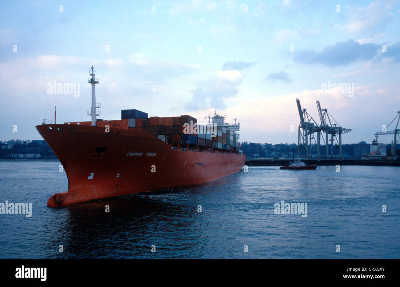 Cargo ship in the port of Hamburg Stock Photo - Alamy