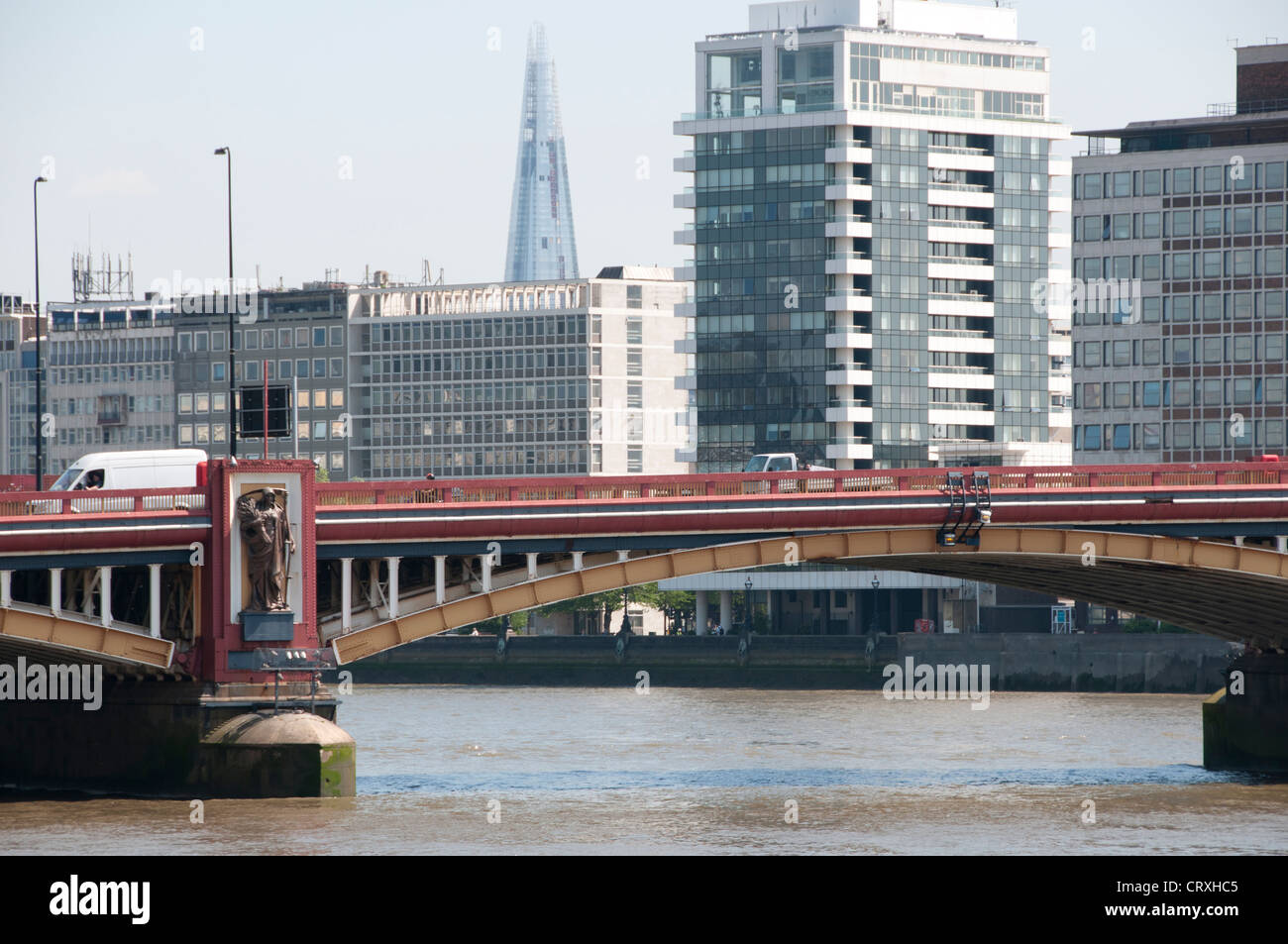 Vauxhall Bridge,Newly painted for Queen's Jubilee Celebration,River ...