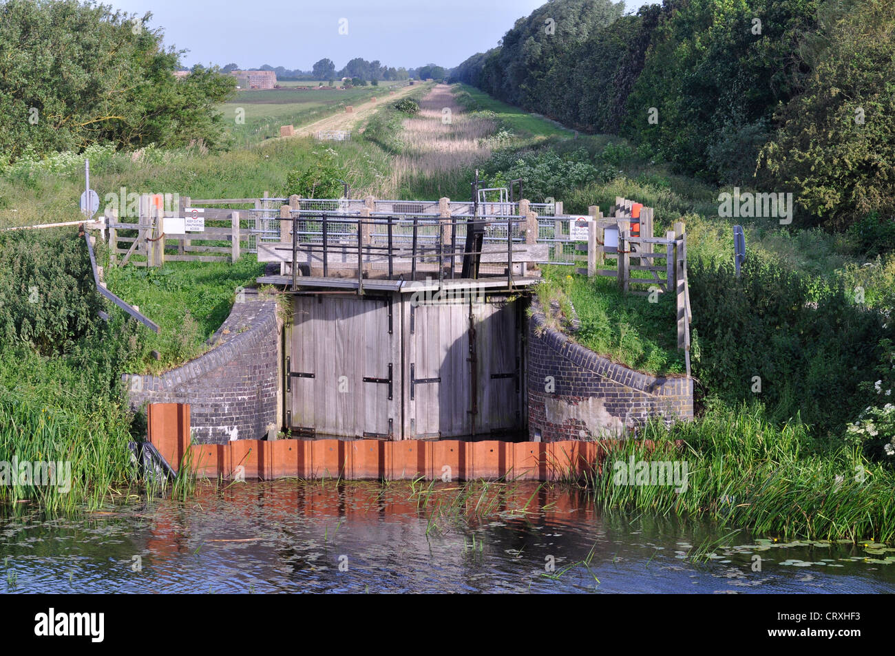 The lock at the end of Vermuyden's Drain, Welches Dam Fenland Stock ...