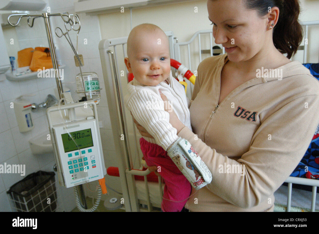 Baby infusion hi-res stock photography and images - Alamy