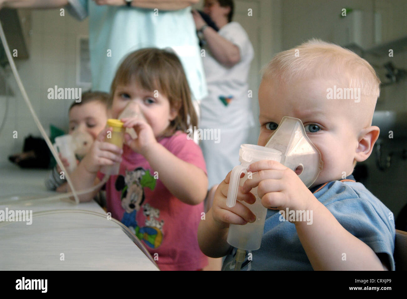 Children with chronic asthma inhalation therapy Stock Photo - Alamy