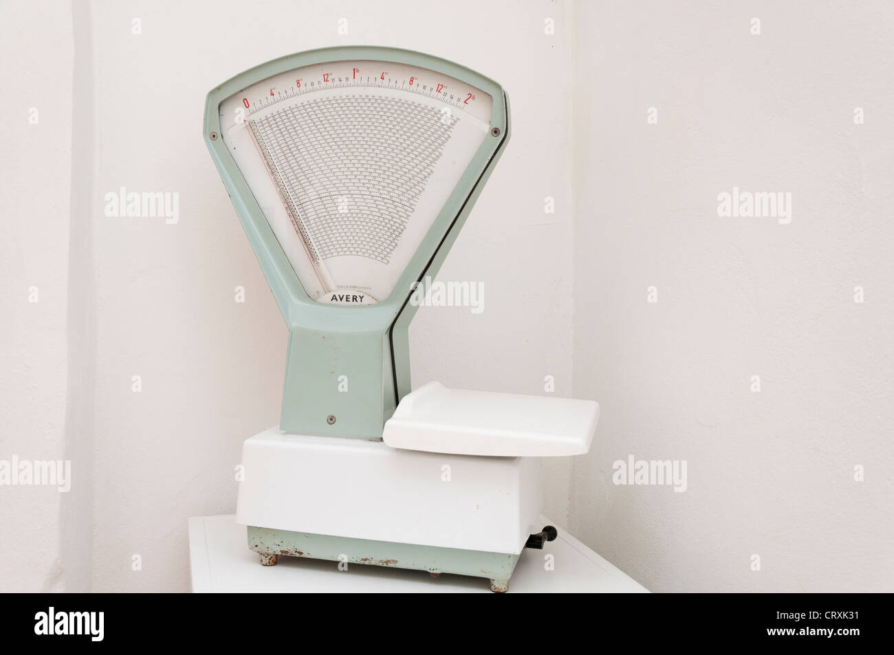 Old kitchen scales Stock Photo - Alamy
