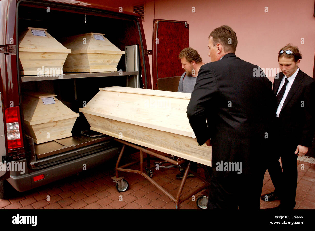Coffins hi-res stock photography and images - Alamy