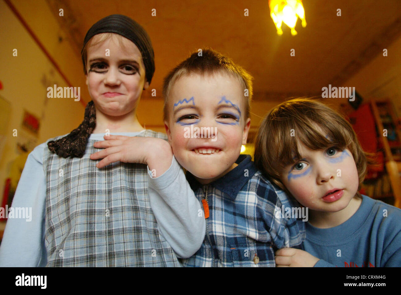 Children making funny faces Stock Photo - Alamy