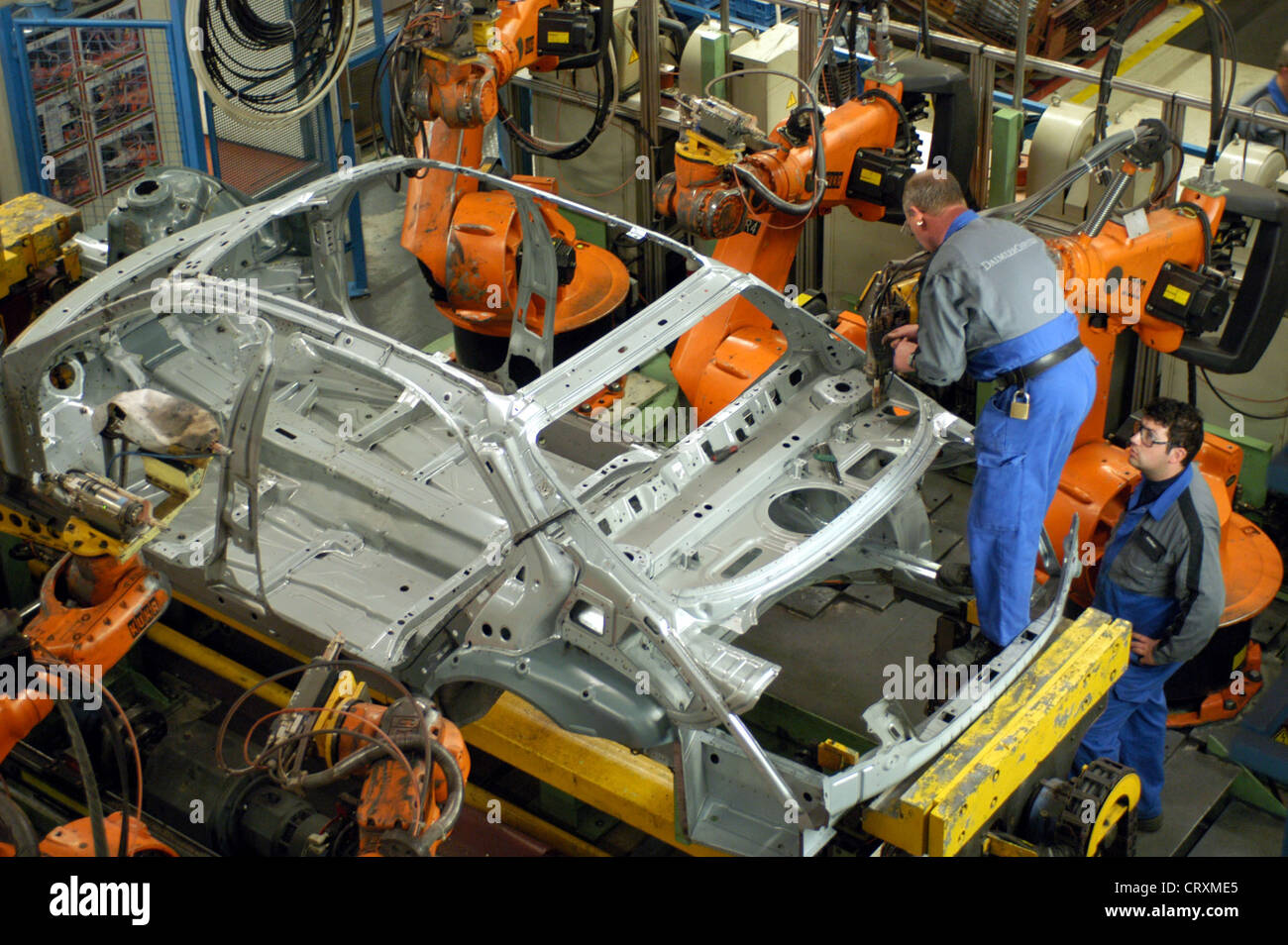 Mercedes production line hi-res stock photography and images - Alamy