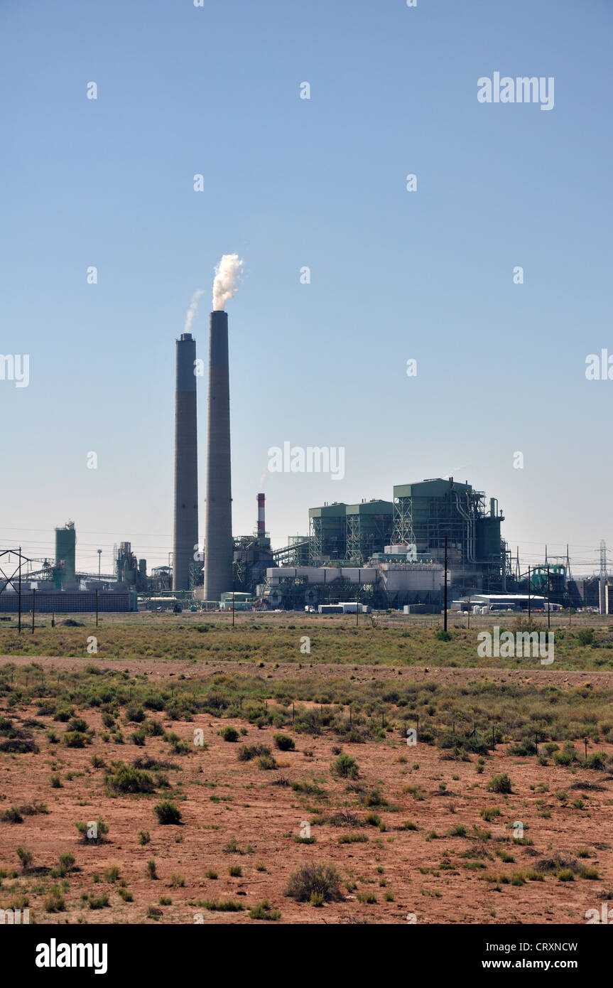 Cholla Power Plant in Holbrook, Arizona - major coal-fired power plant ...