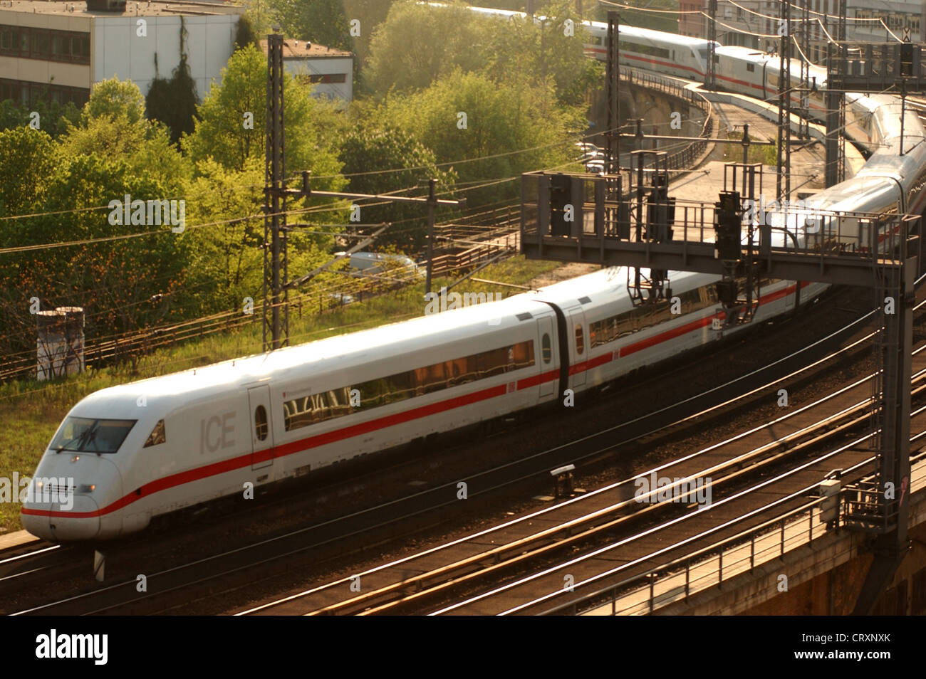 Inner city transport hi-res stock photography and images - Alamy