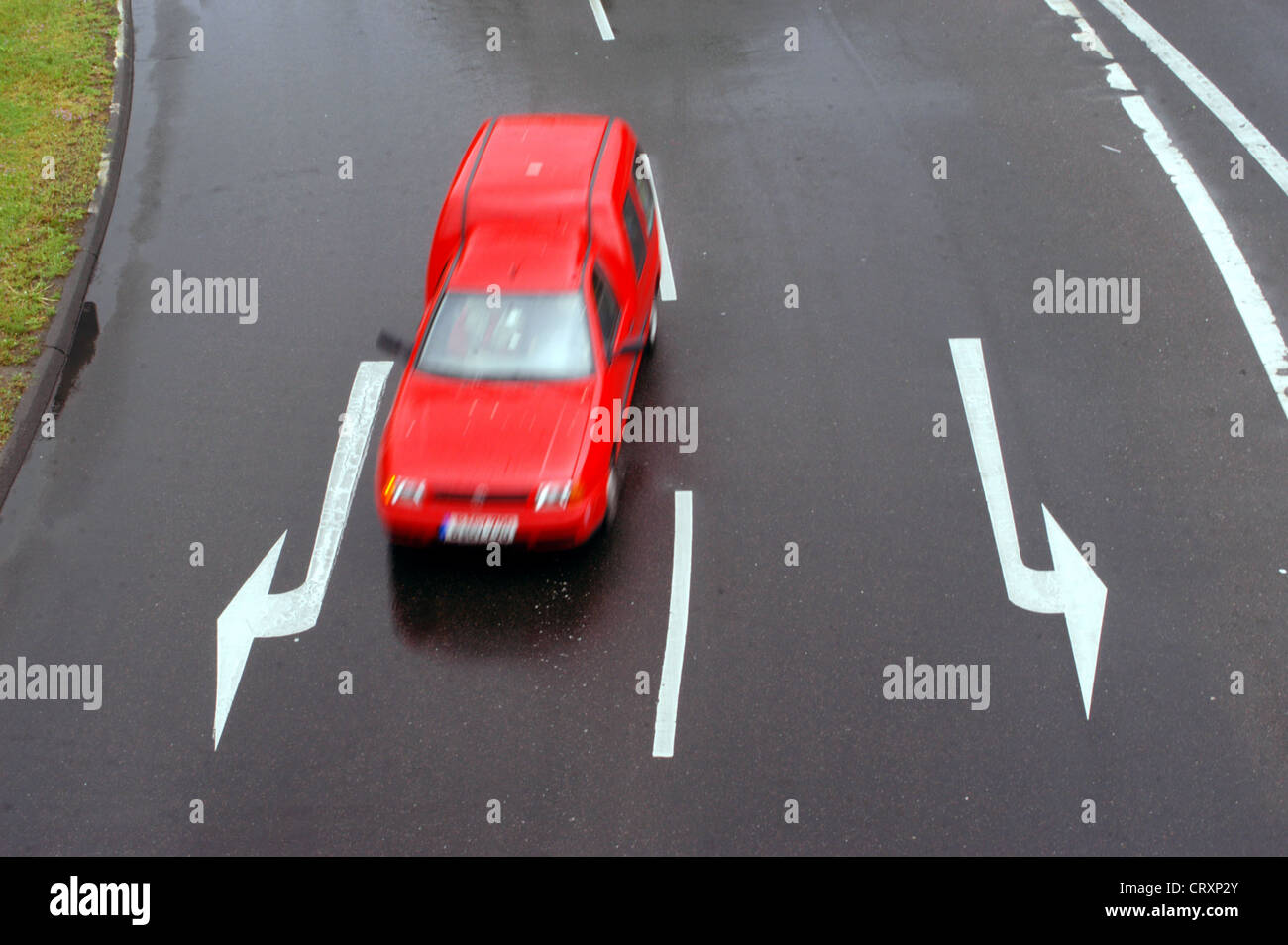 Car turning hi-res stock photography and images - Alamy