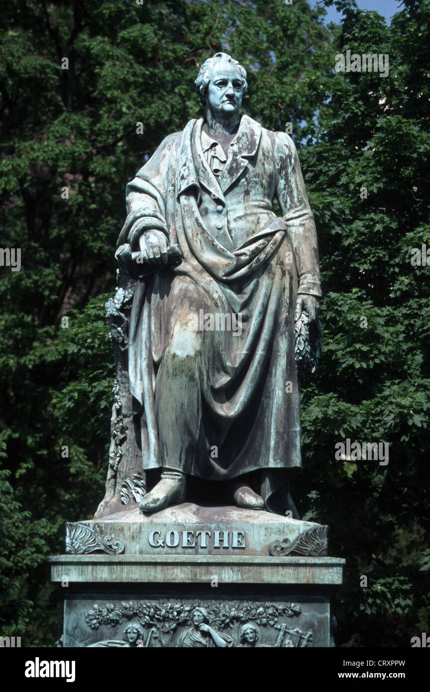Goethe monuments hi-res stock photography and images - Alamy