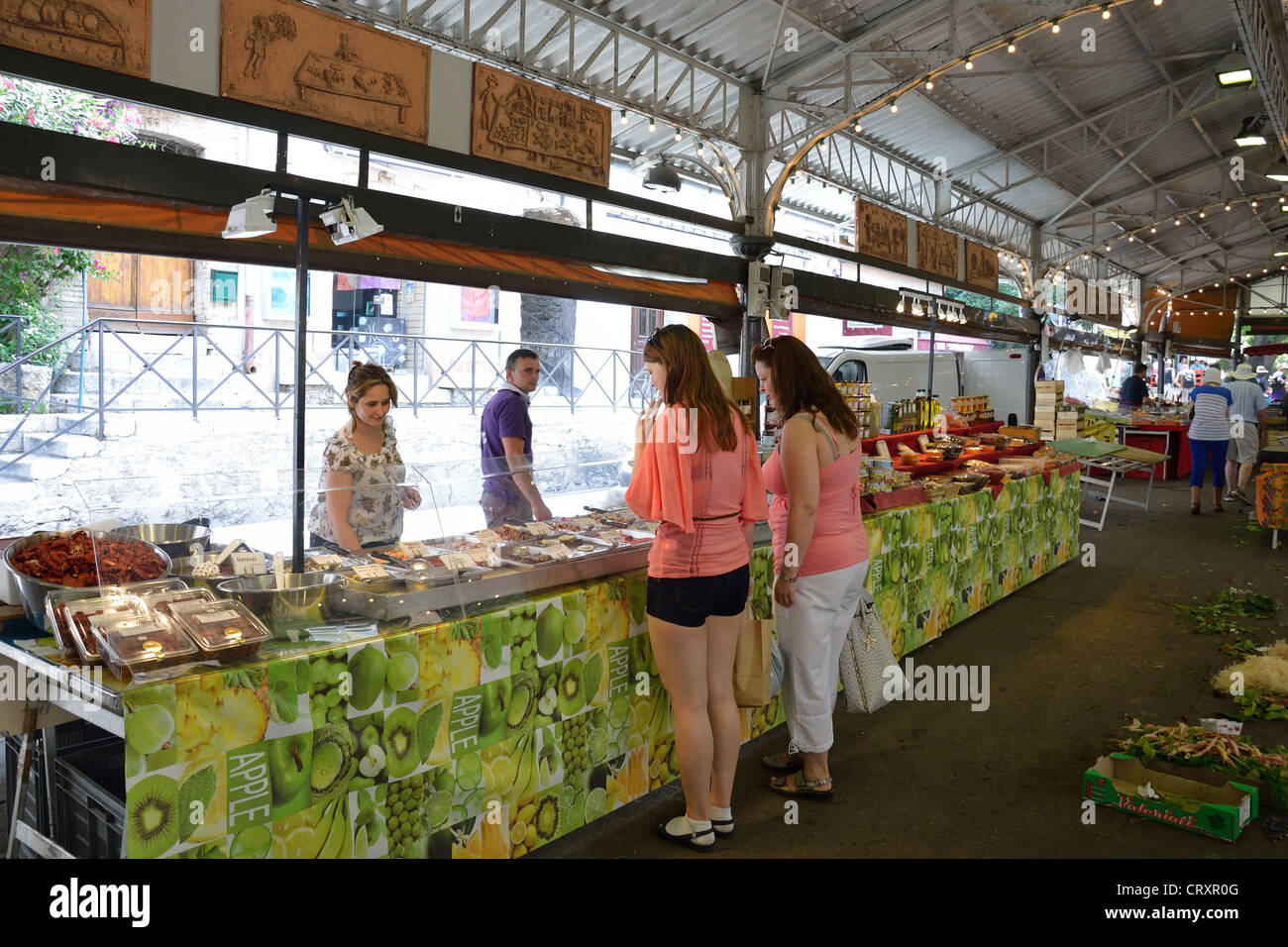 Marché Provencial (Farmer's Market), Avenue du Général Leclerc, Antibes ...