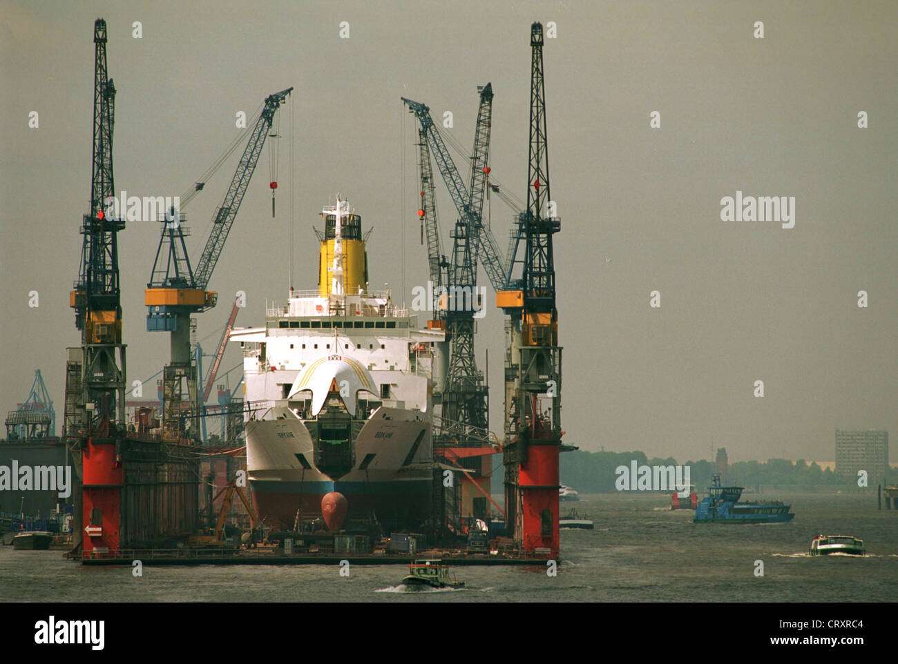 Krupp shipyard crane hi-res stock photography and images - Alamy