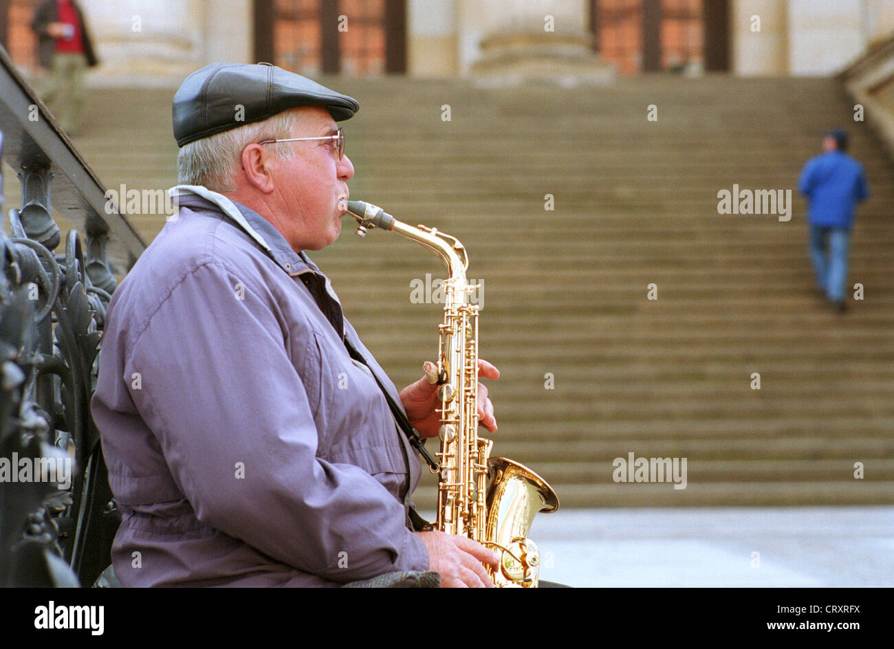 Street musicians in front stairs of the theater Stock Photo - Alamy