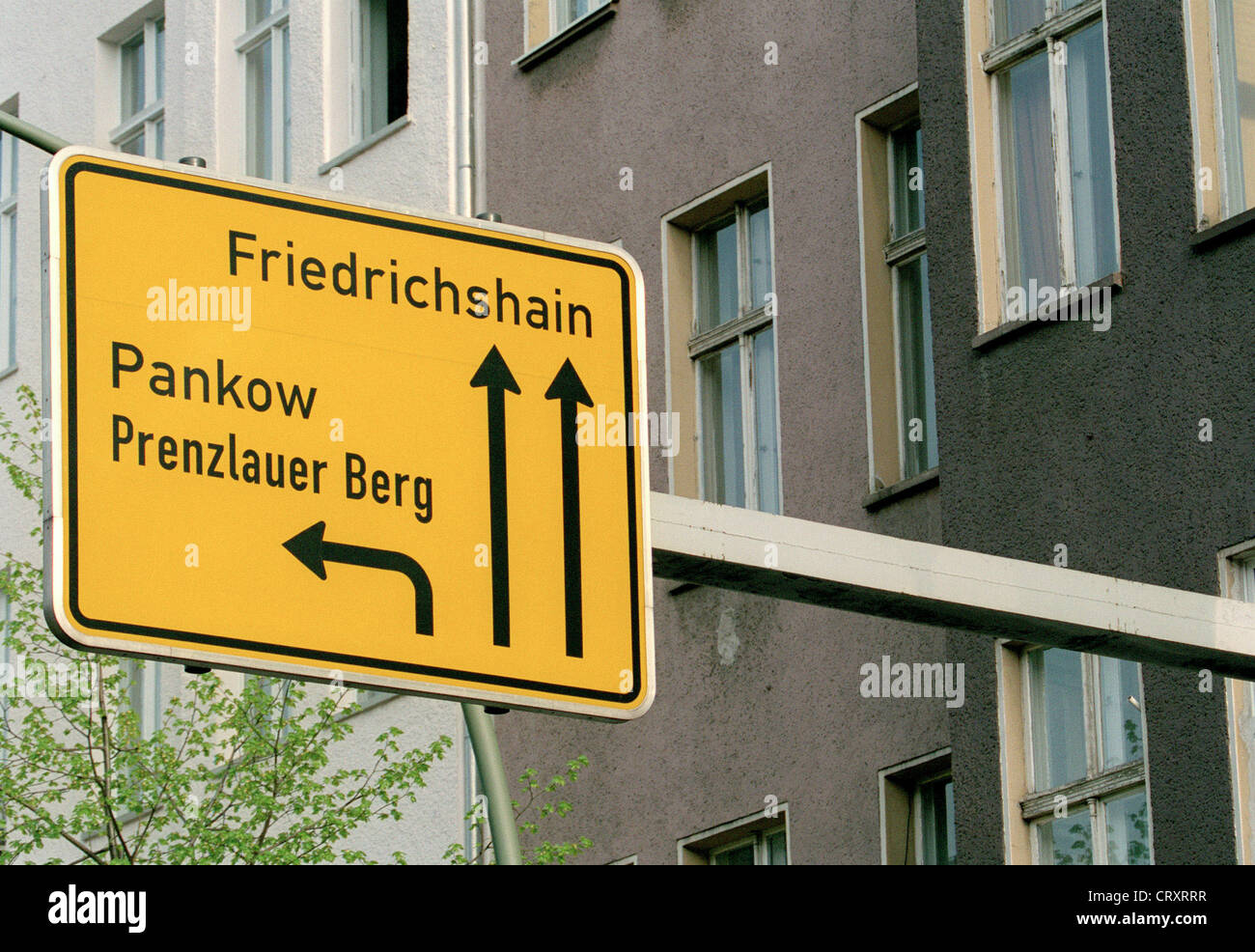 City name sign on hi-res stock photography and images - Alamy