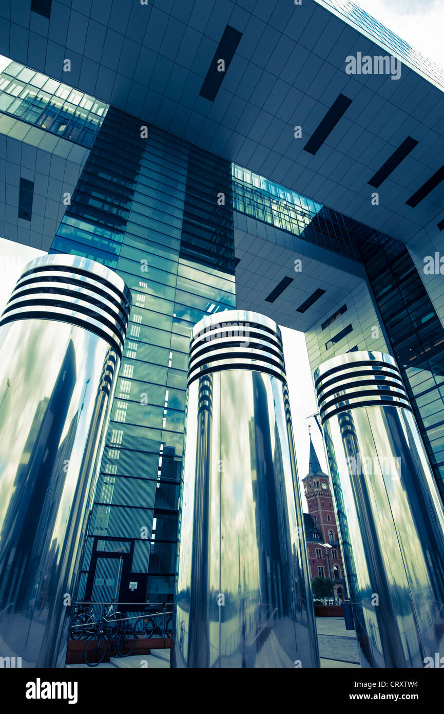Modern commercial architecture hi-res stock photography and images - Alamy