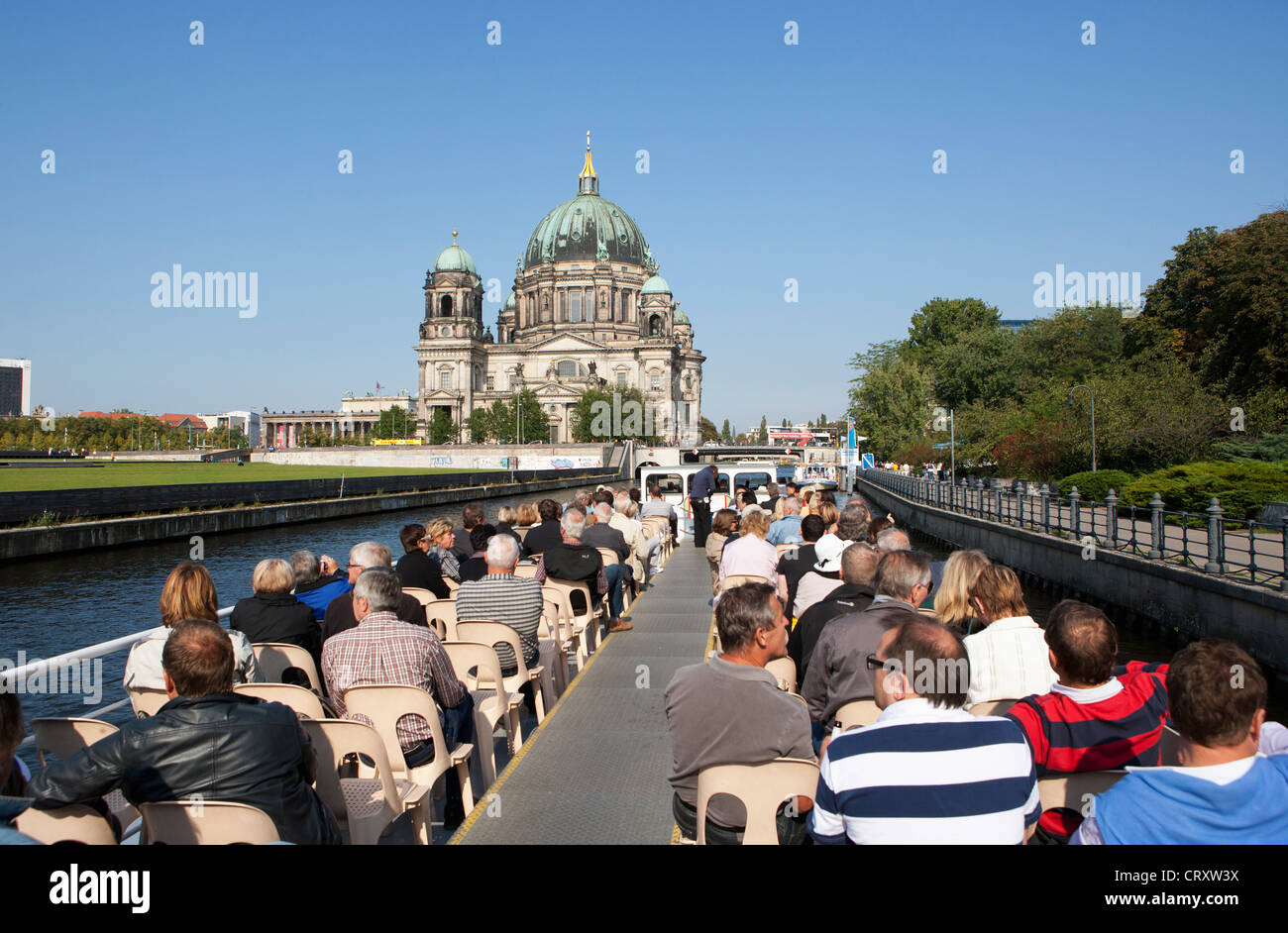 Berlin spree palace hi-res stock photography and images - Alamy