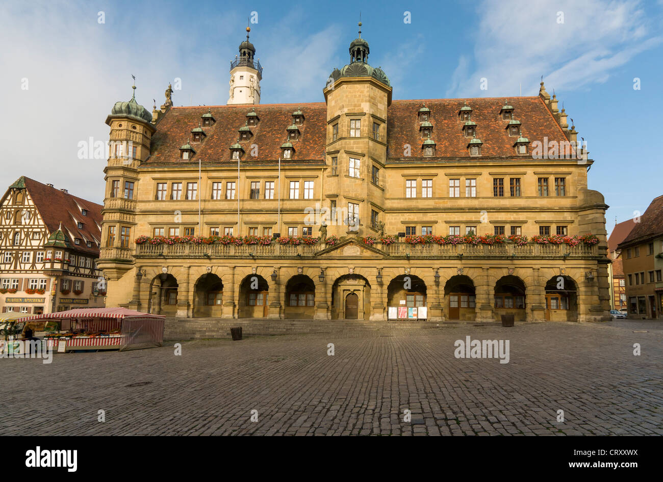 Marktplatz and Town Hall (Rathaus) of Rothenburg ob der Tauber, Bavaria ...