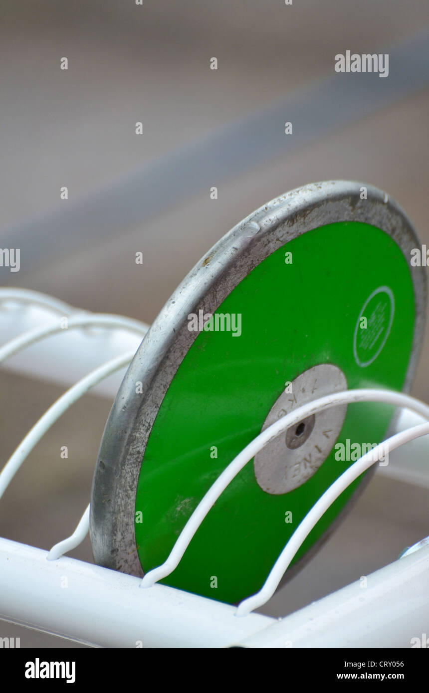 Track and field discus hi-res stock photography and images - Alamy