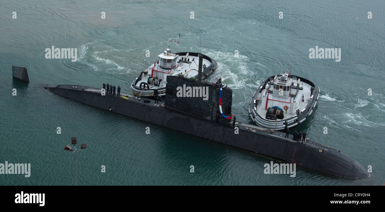 Hmcs victoria submarine hi-res stock photography and images - Alamy