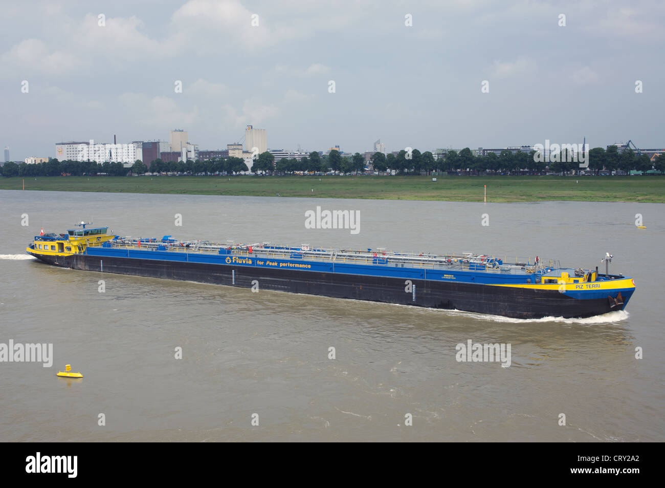 Tanker barge hi-res stock photography and images - Alamy