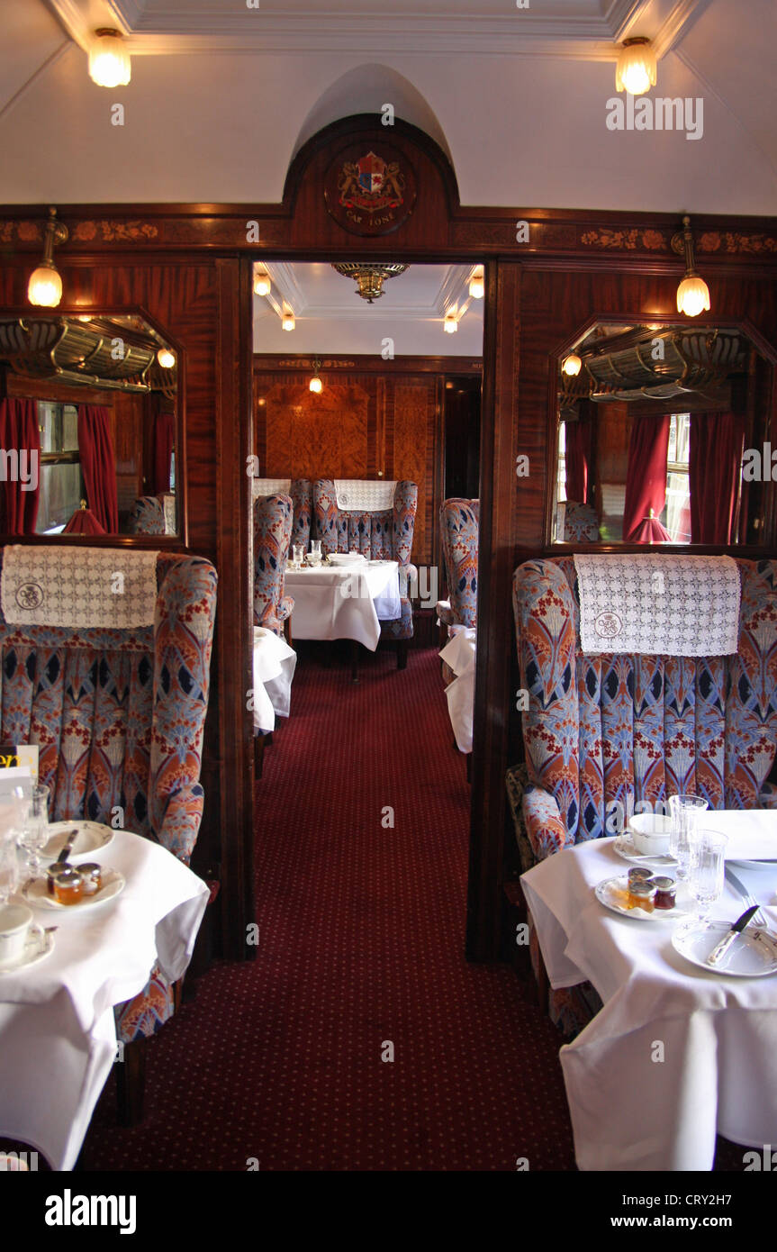 The British Pullman Brighton Belle on the platform at Victoria station ...