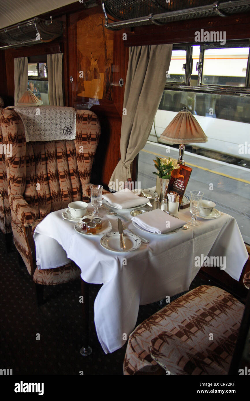 The British Pullman Brighton Belle on the platform at Victoria station ...