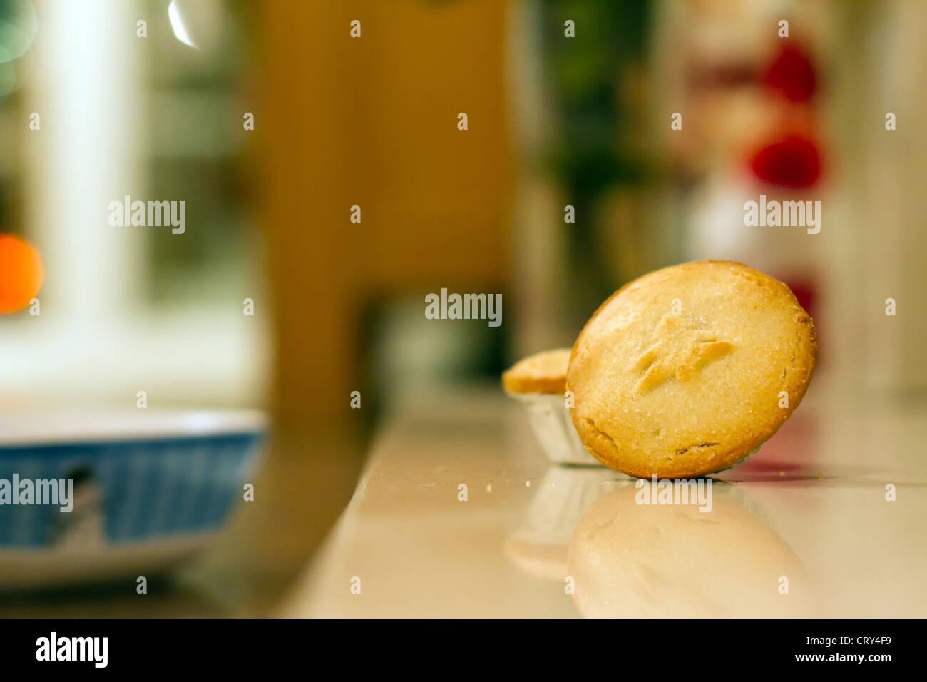 Packet of mince pies hi-res stock photography and images - Alamy