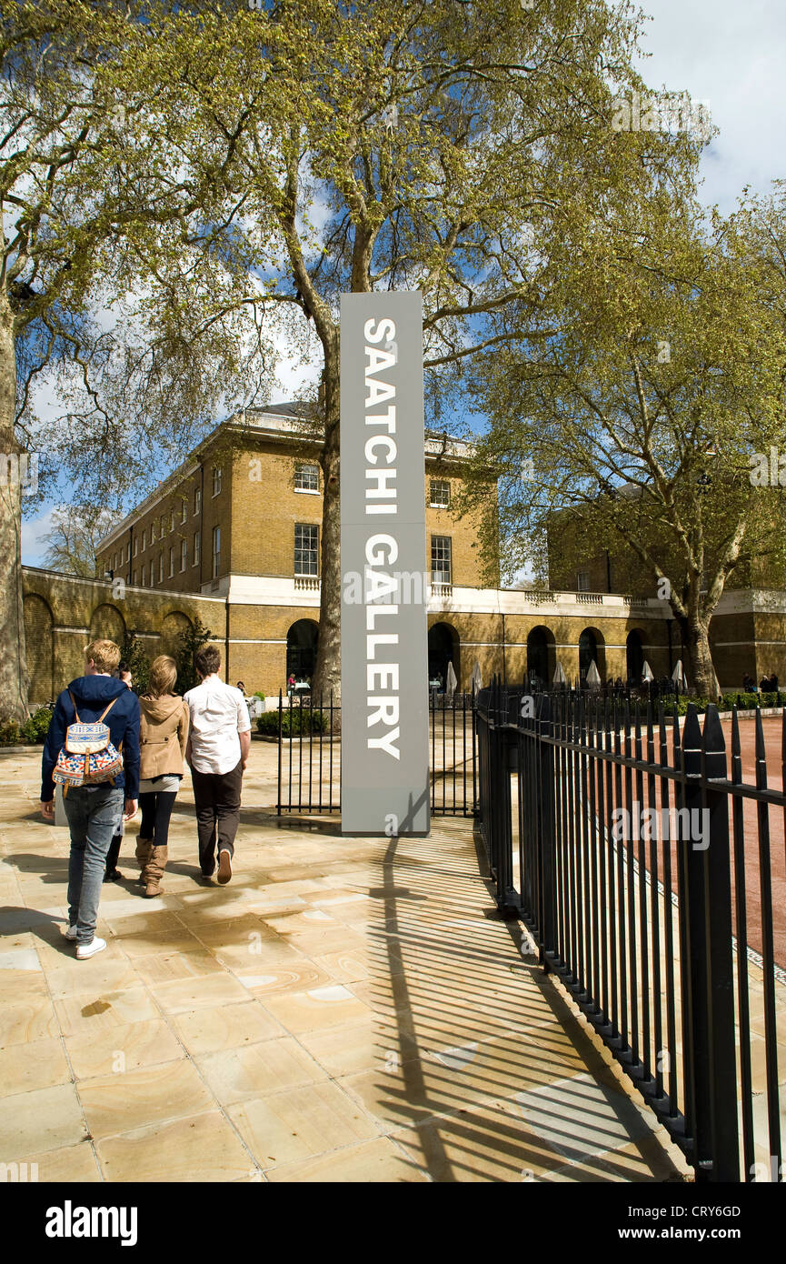 Saatchi gallery london hi-res stock photography and images - Alamy