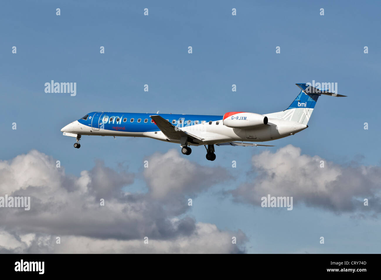 Embraer e145 hi-res stock photography and images - Alamy