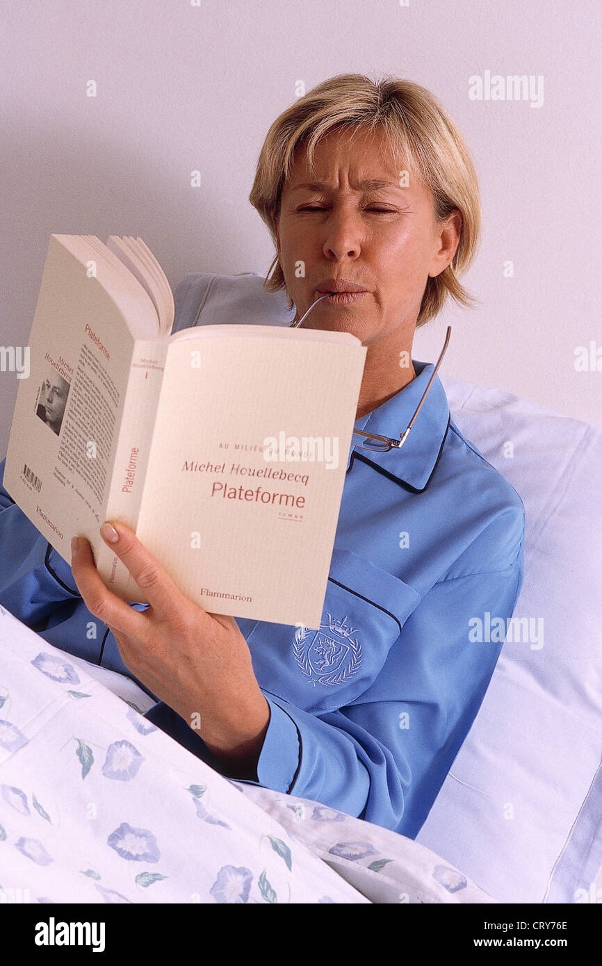 Short sighted person hi-res stock photography and images - Alamy