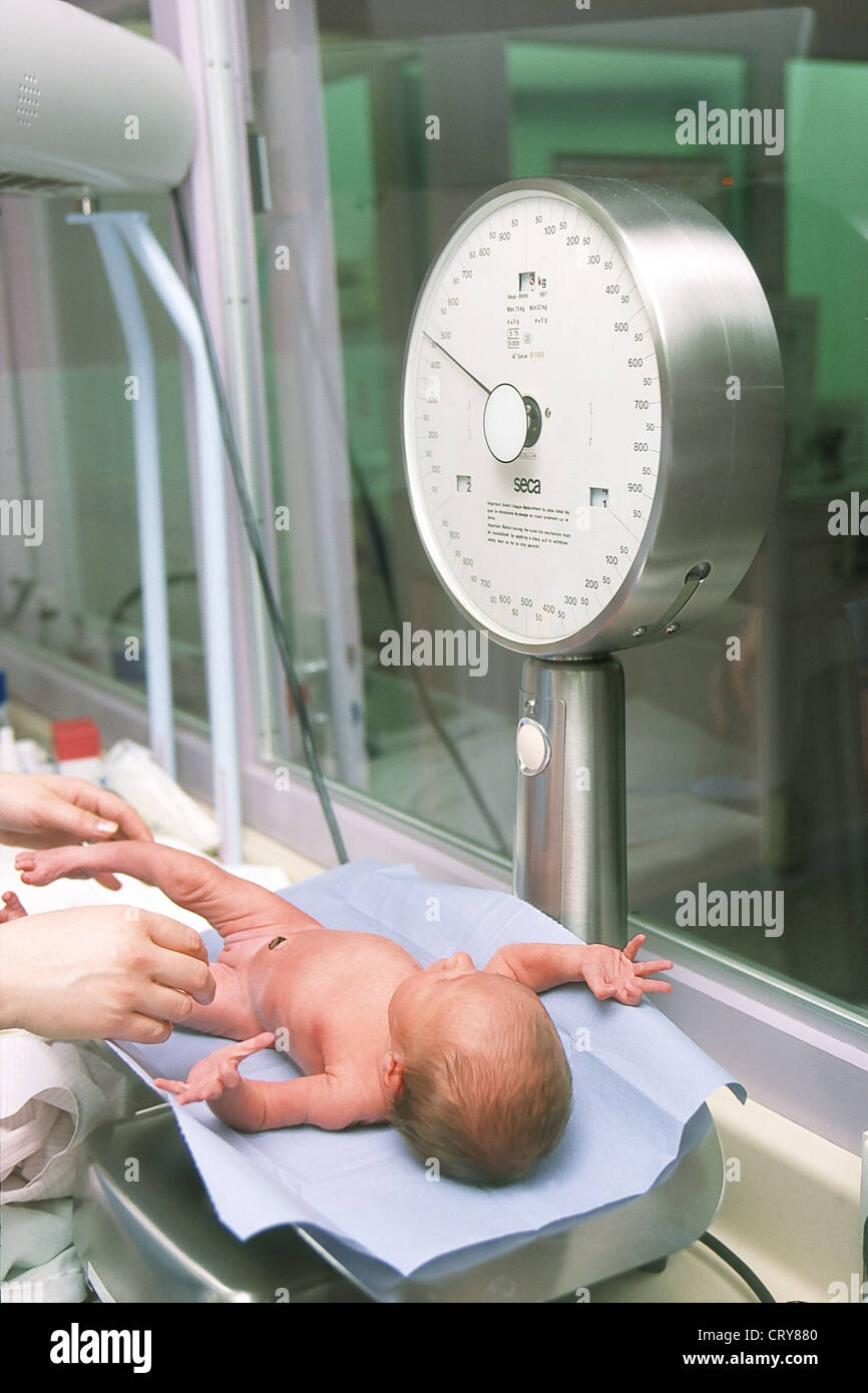 WEIGHT, NEWBORN BABY Stock Photo - Alamy