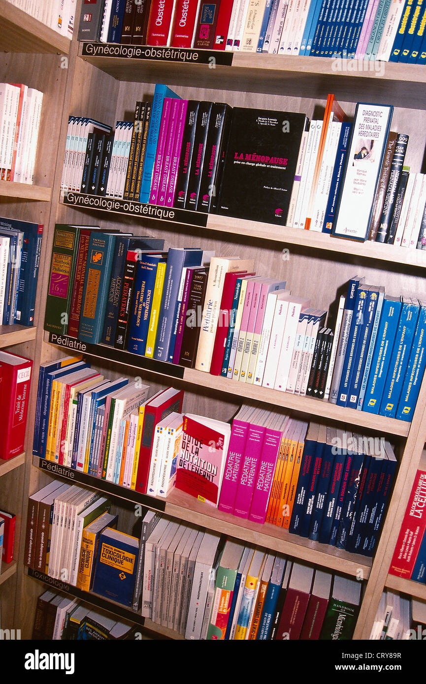 Medical library hi-res stock photography and images - Alamy