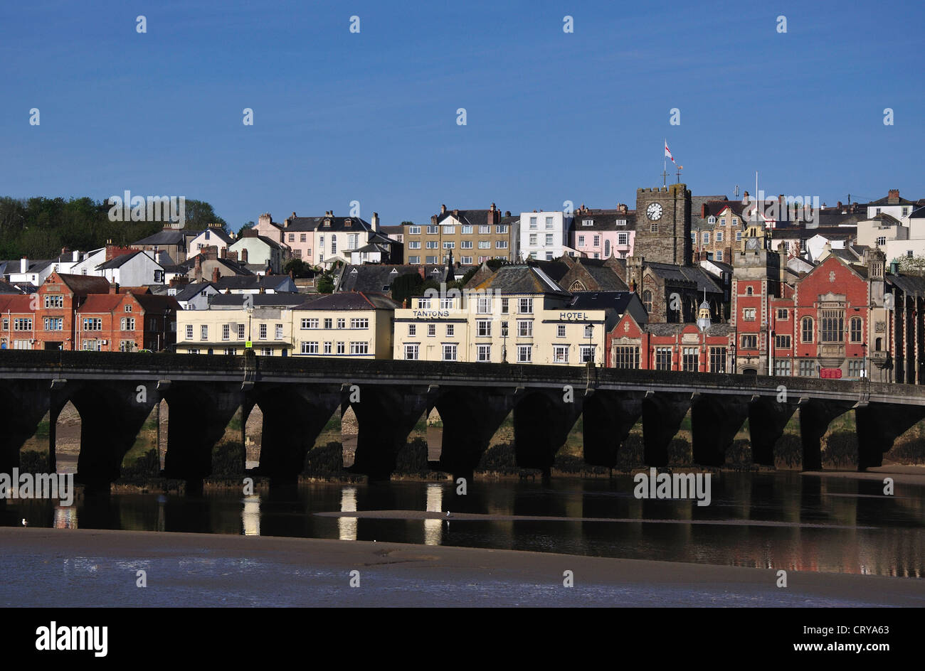 Bideford north Devon bridge landscape Stock Photo - Alamy