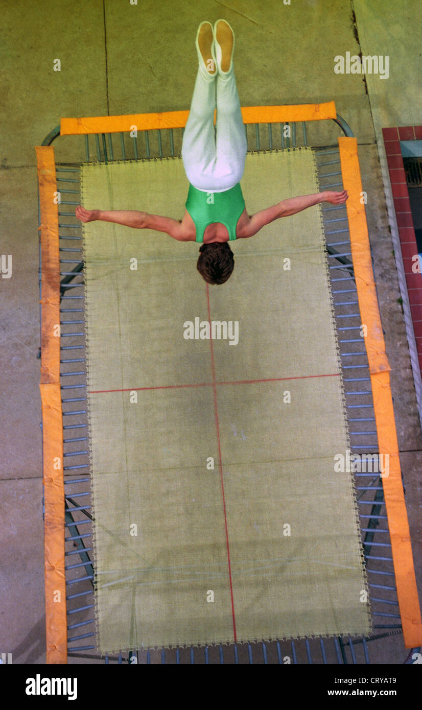 Trampolinist hi-res stock photography and images - Alamy